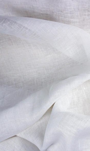 'Alban' White Semi Sheer Window Panels (White/ Ivory)