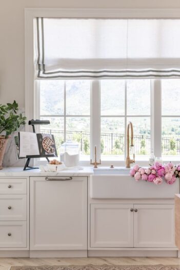 Best Roman Shades for Kitchen: Ideas & Tips | Spiffy Spools