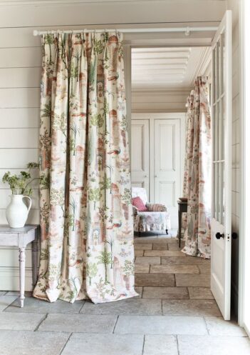 Farmhouse Window Treatments I Ideas for Modern & Rustic