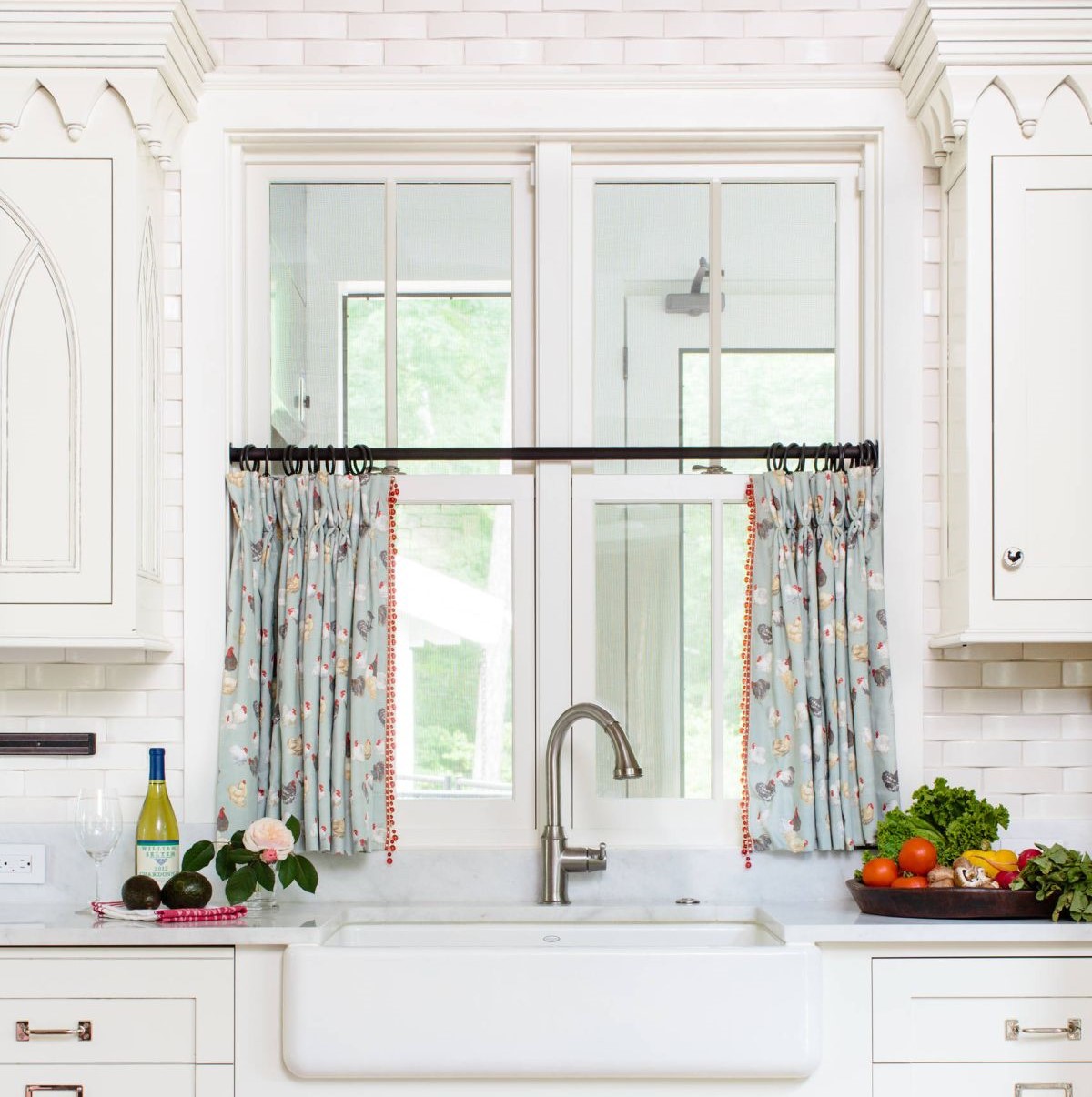 Farmhouse Curtains I Modern Ideas & Tips | Spiffy Spools