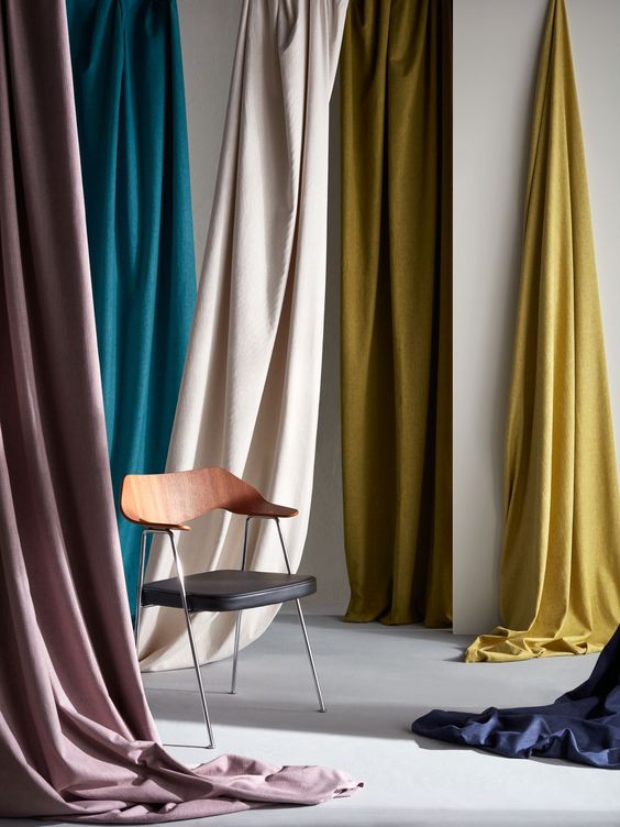 Curtains Vs Drapes: What's the Difference? | Spiffy Spools