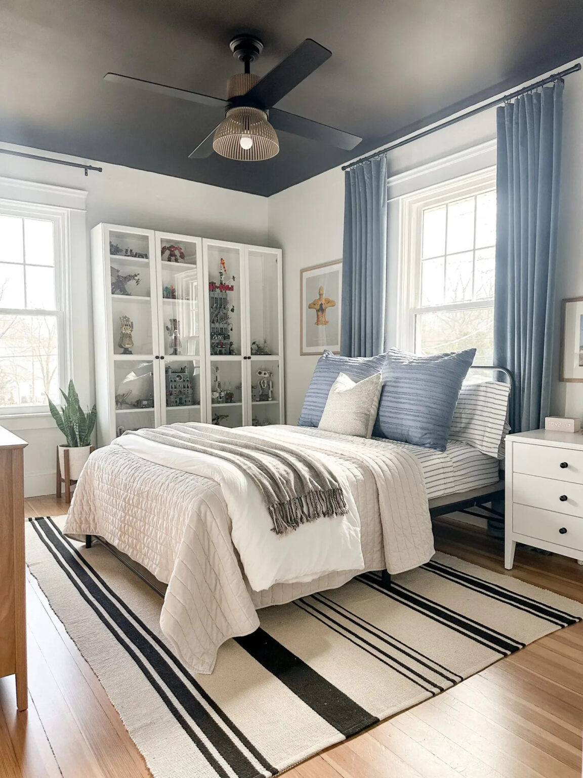 Teenage Boys Bedroom Curtains: Top 20 Ideas & Images