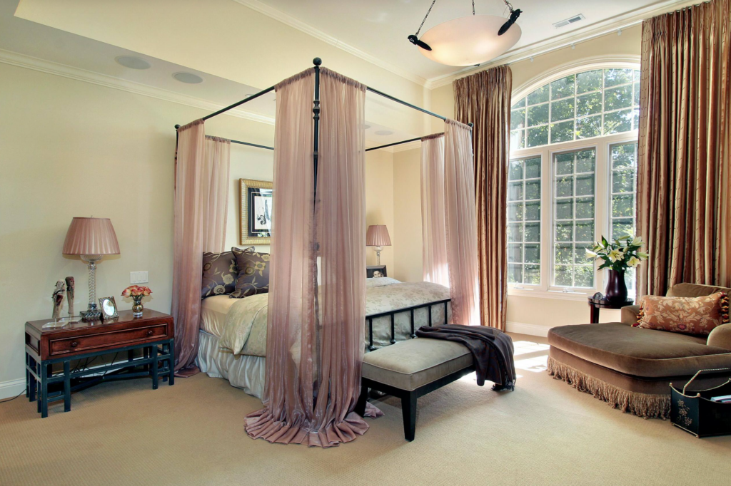 Top Canopy Bed Curtains: Best Ideas & Tips | Spiffy Spools
